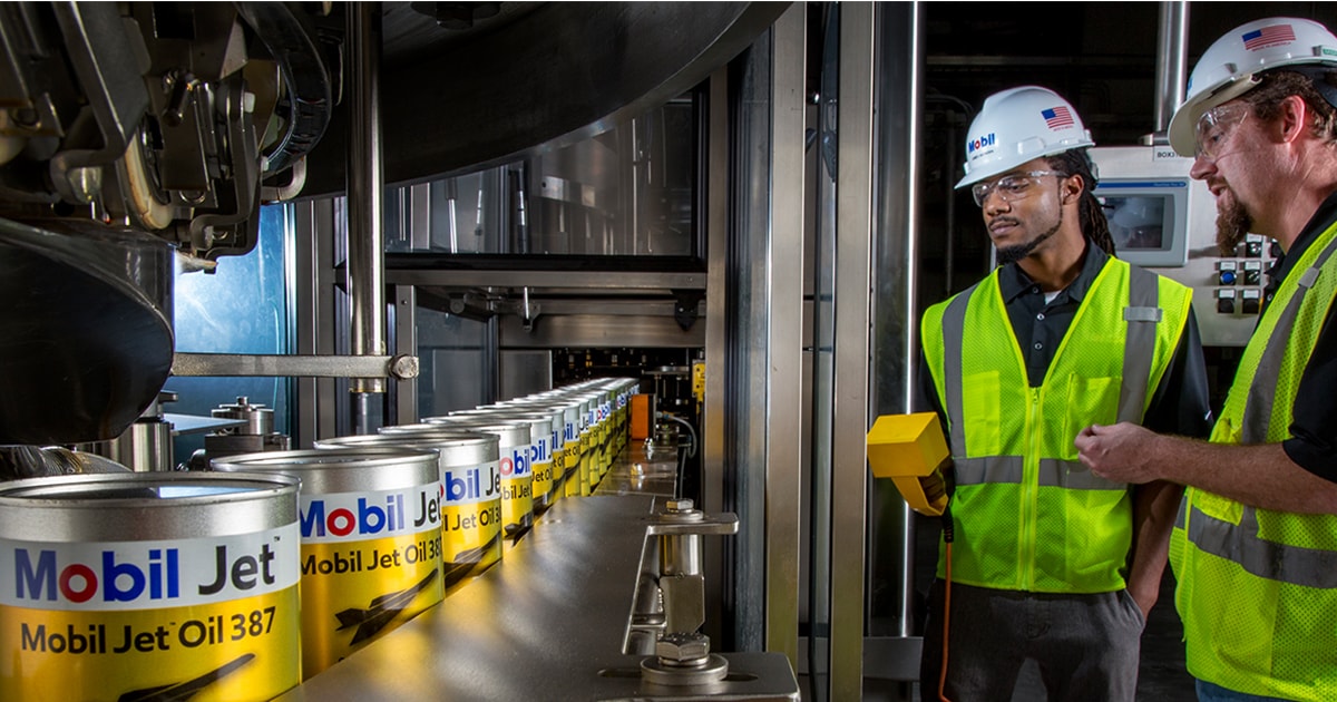 Airline Maintenance Challenges | HPC Oil | ExxonMobil Aviation