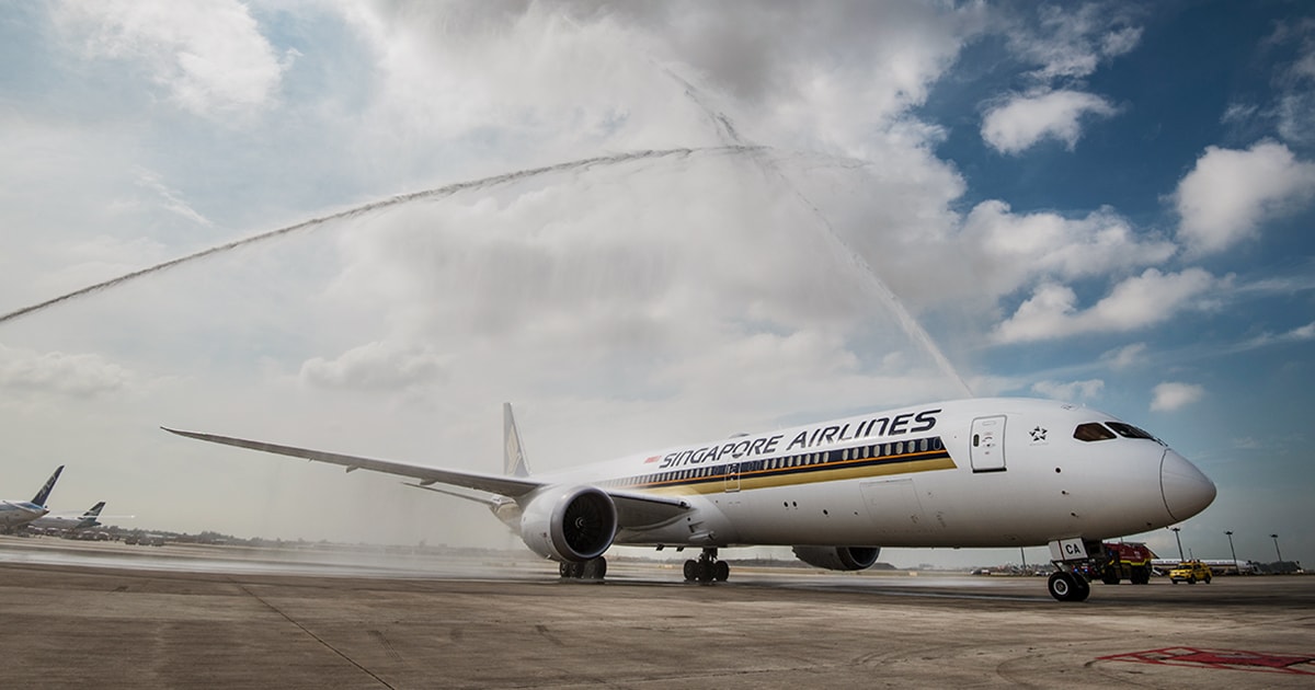 Jet Oil 387 Used In Boeing Dreamliner | ExxonMobil Aviation