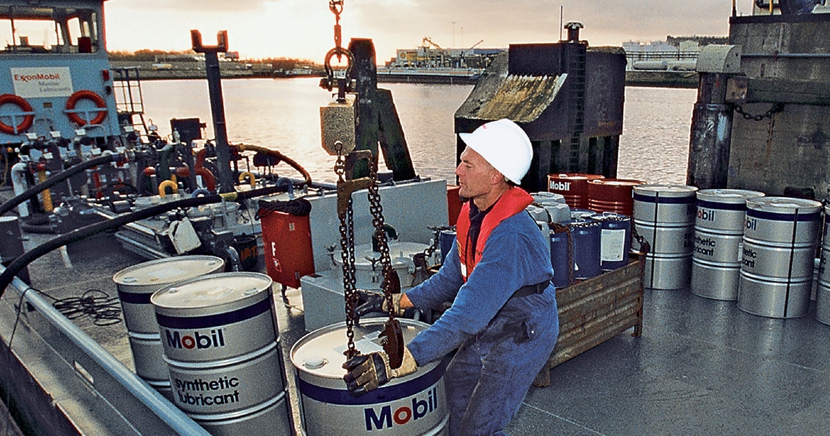 Marine lubricants storage and handling | ExxonMobil Marine