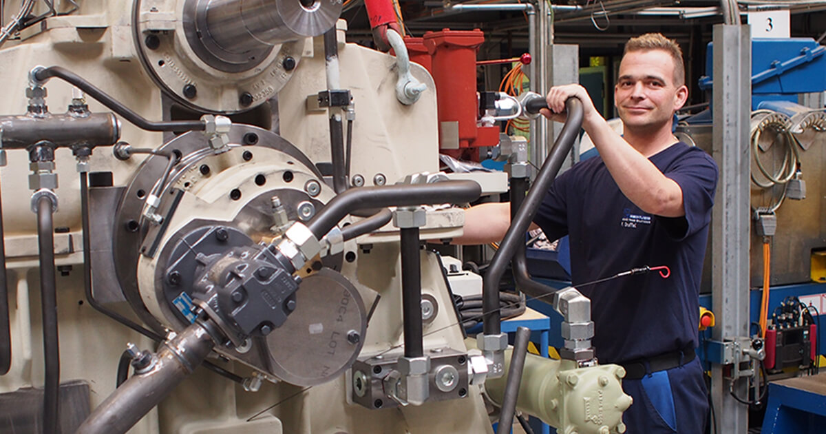 Mobil SHC™ 626 helps improve gearbox thermal and mechanical efficiency